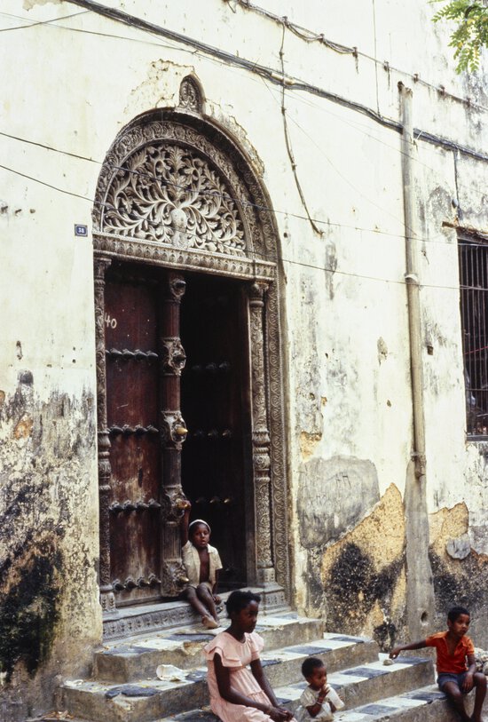 Children in Front of Tippu Tip's House | One More Voice